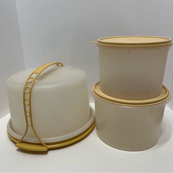 Tupperware | Kitchen | Vintage Lot Tupperware Two Layer Cake Carrier 1 ...